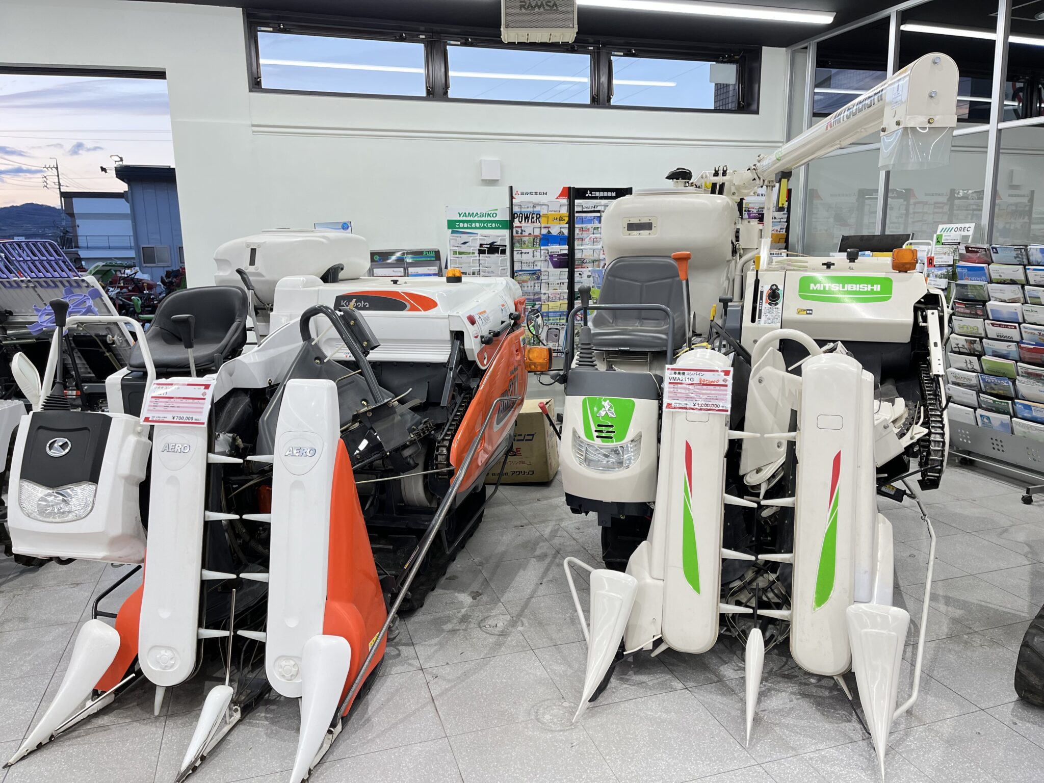 コンバインの選び方｜クボタER460とヤンマーYH462Aを比較 - ノウキナビブログ｜農機情報をお届け中！